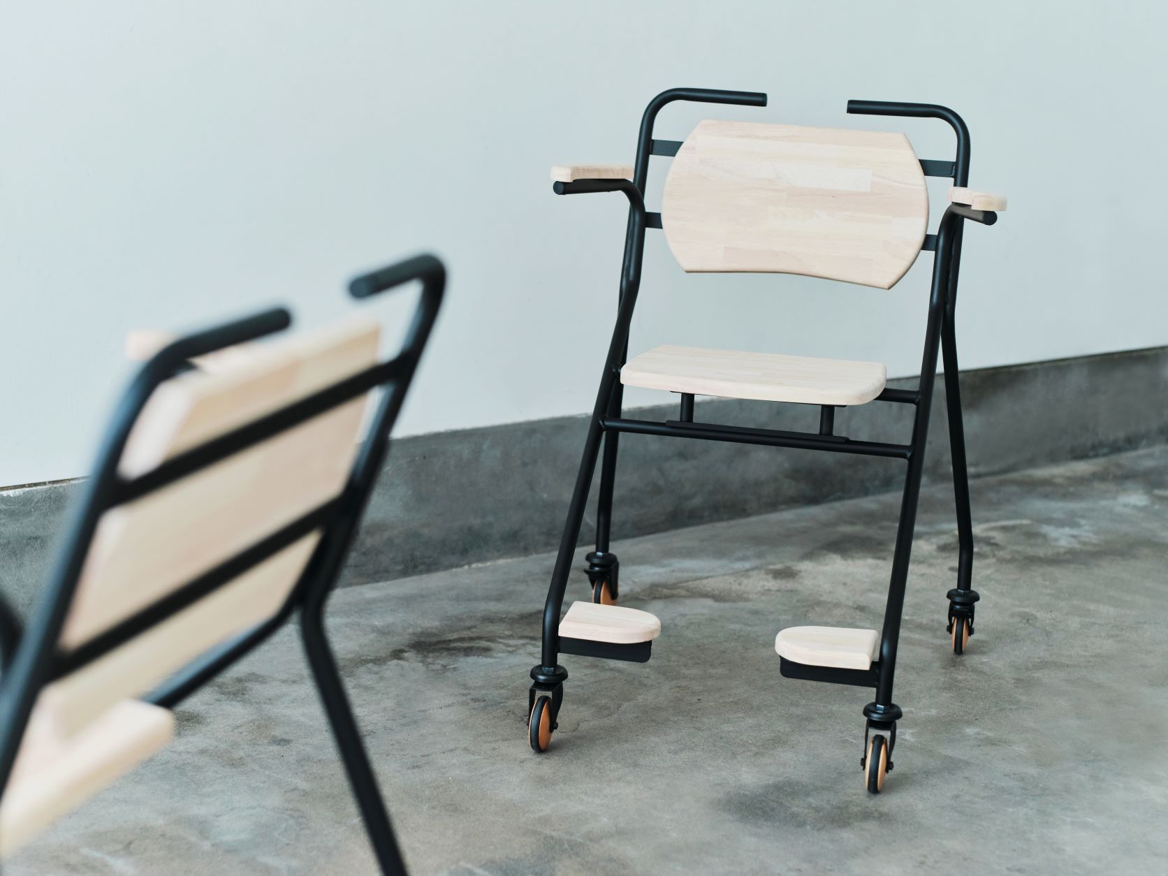 iF Design - STACKABLE WHEELCHAIR by Adachi Clinic Kobe