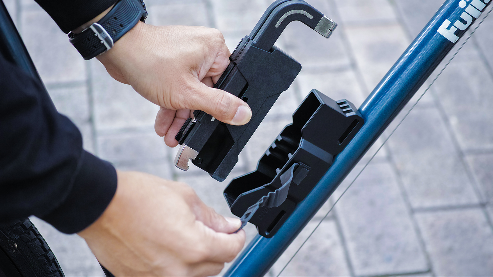 iF Design - "BENLOCK" FOLDABLE U-LOCK