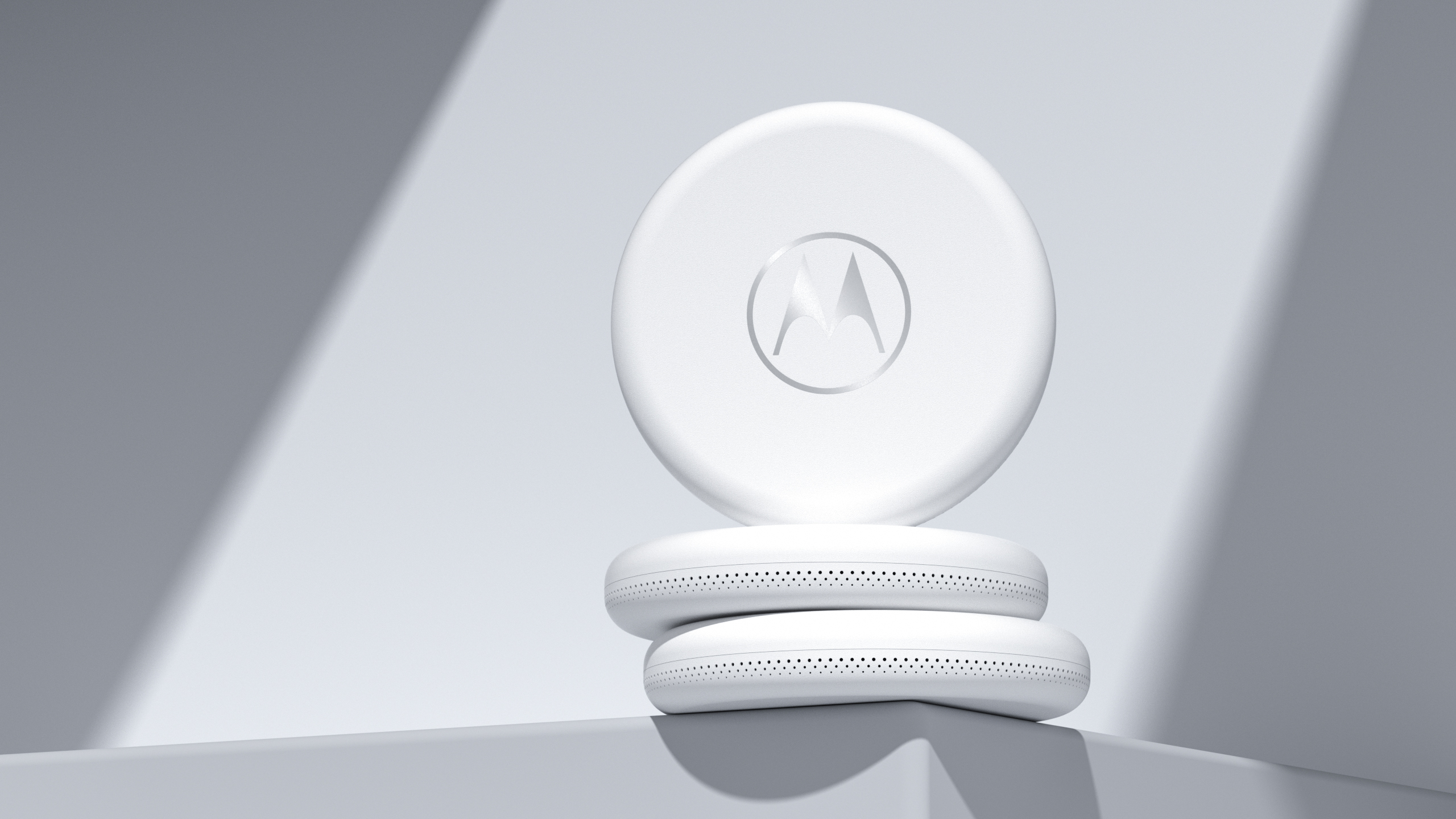 iF Design - Motorola Phone Packaging - Frisbee and Loudspeaker