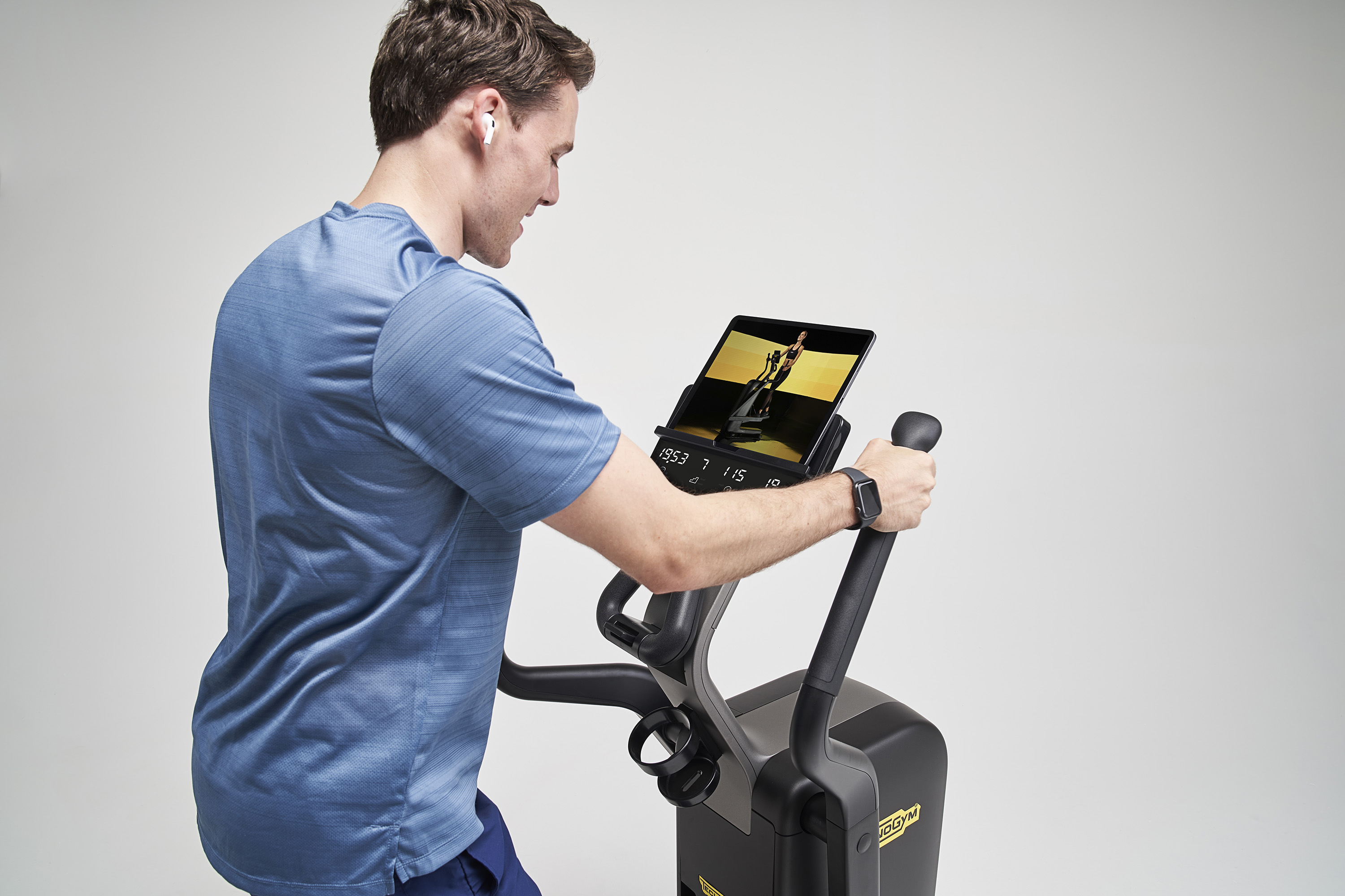 iF Design - Technogym Elliptical