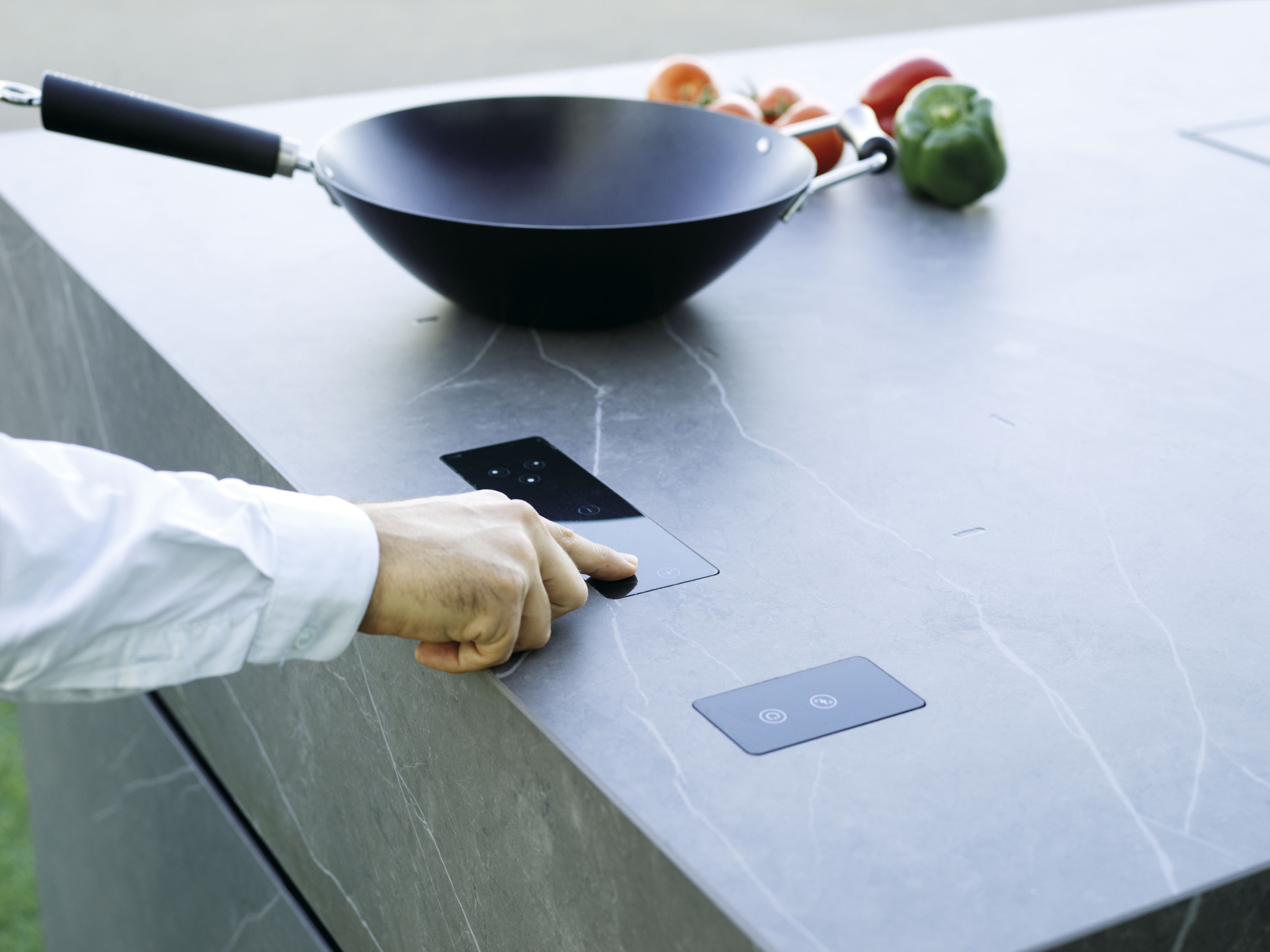 iF Design - Invisible cooktop with dual inductive technology