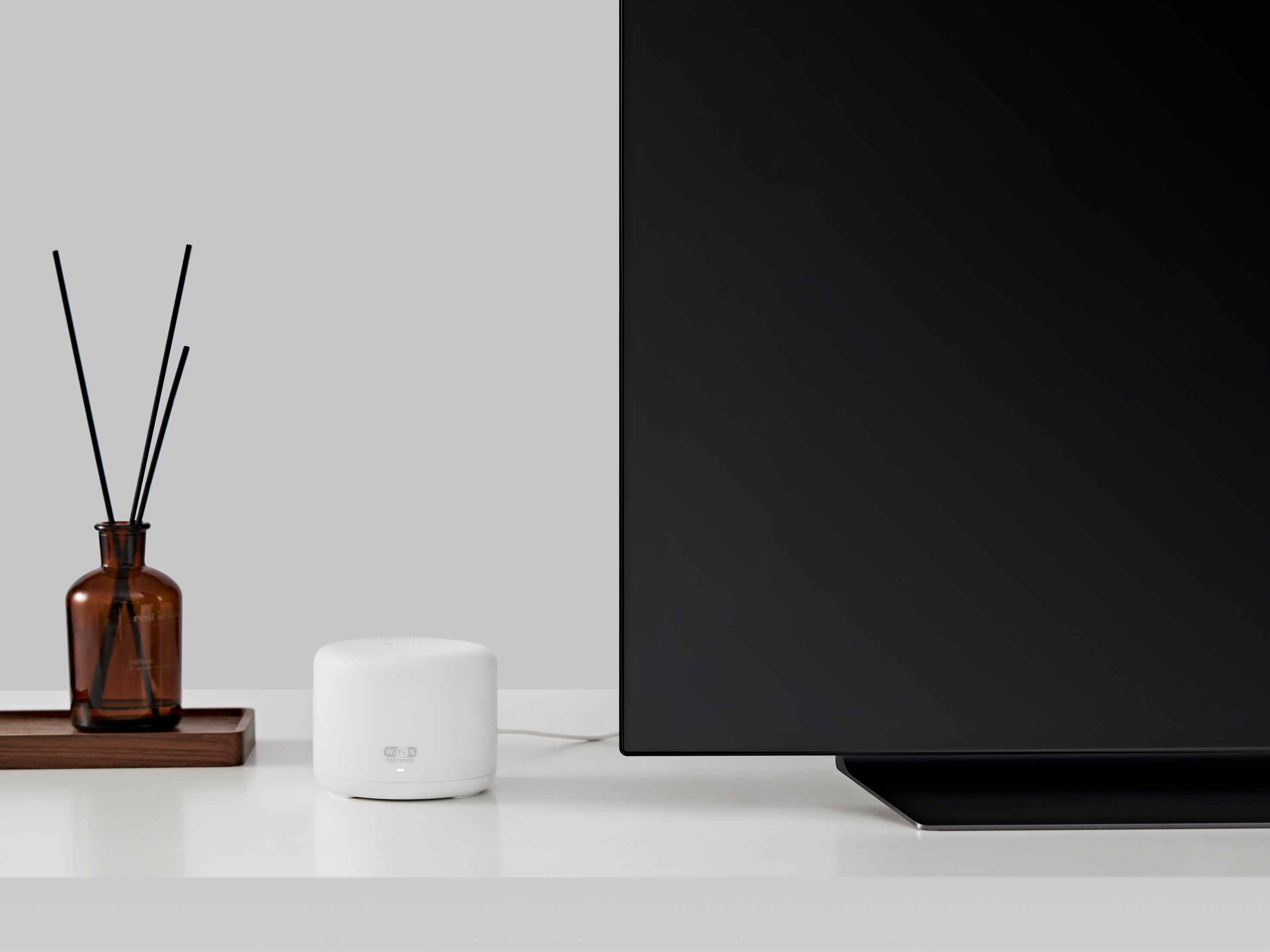 iF Design - LG U+ Main & Mesh Wi-Fi Router