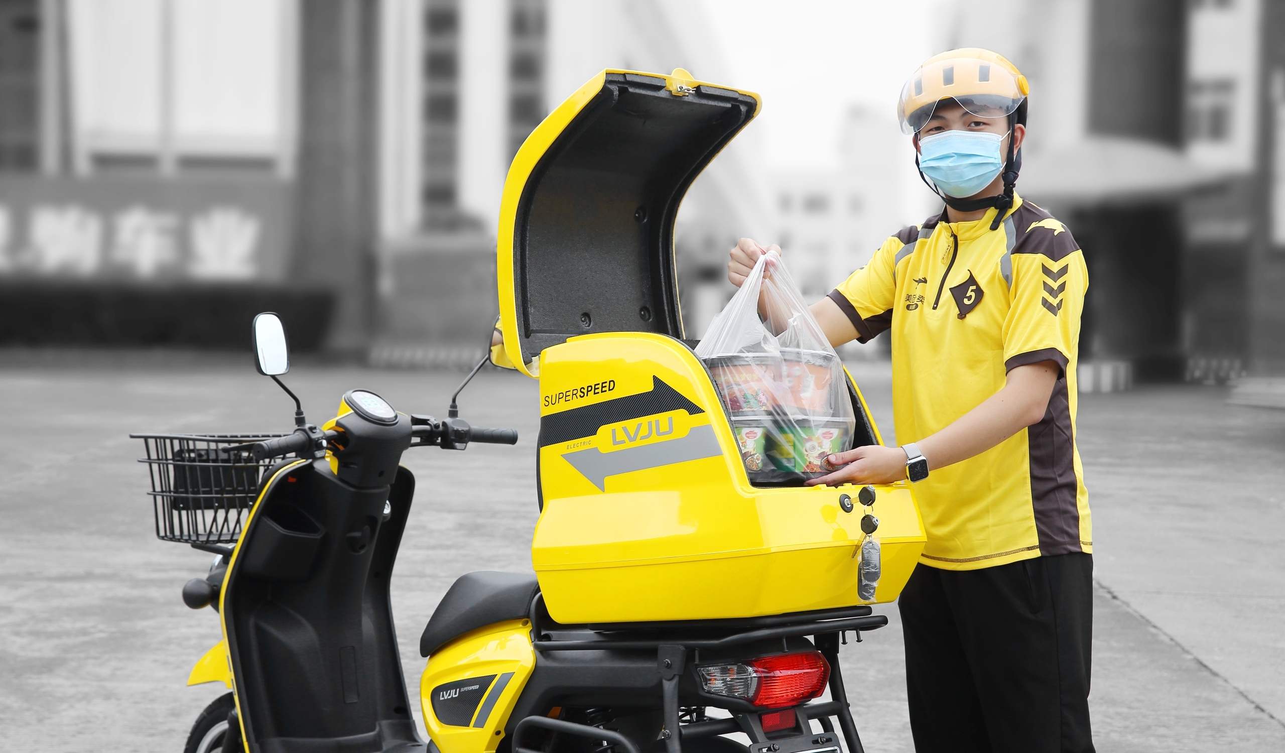 iF Design - LV JU Exclusive Take-out Motorcycles