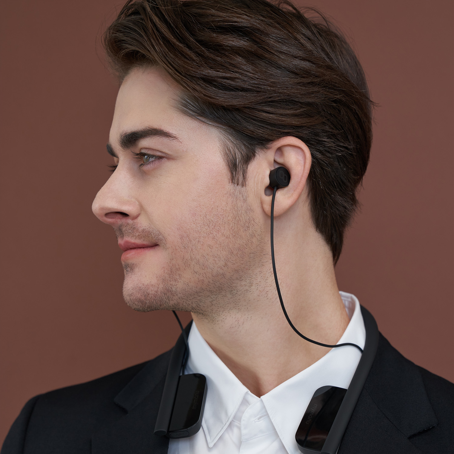 iF Design - Titan - eSIM-powered, voice controlled Earbuds